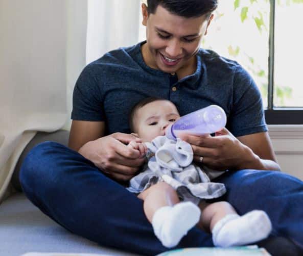Guide to Baby Feeding for Dads - Daddy's Digest